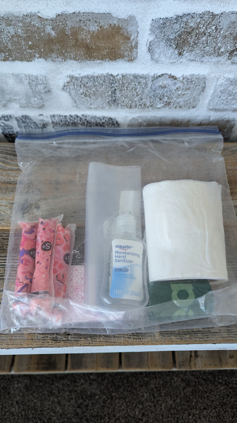 How to Pee and Poop Outside While Hiking